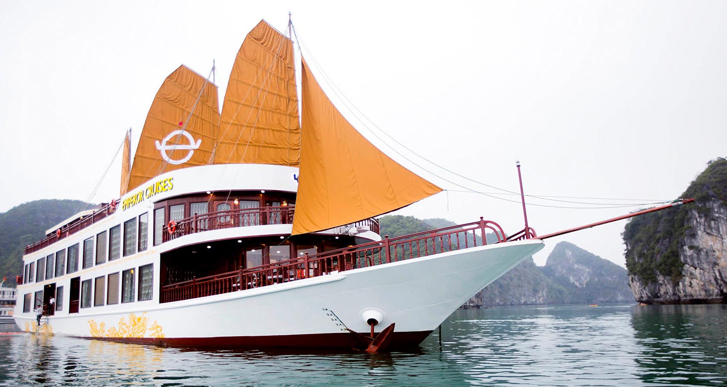 10 Best Luxury Cruise in Ha Long Bay [Updated 2024 ]